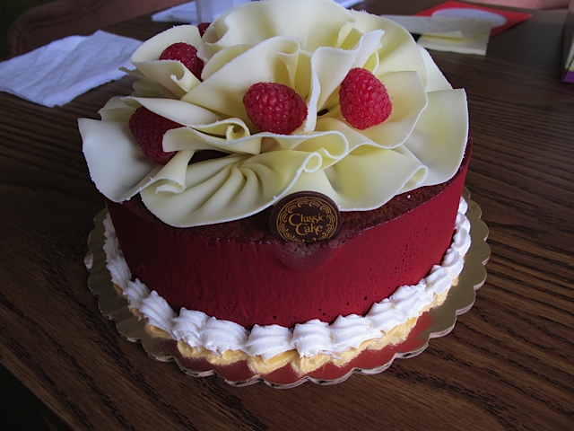 Best Of Philly: Sliders, Cake And A Shoe For Lunch - Philadelphia Magazine