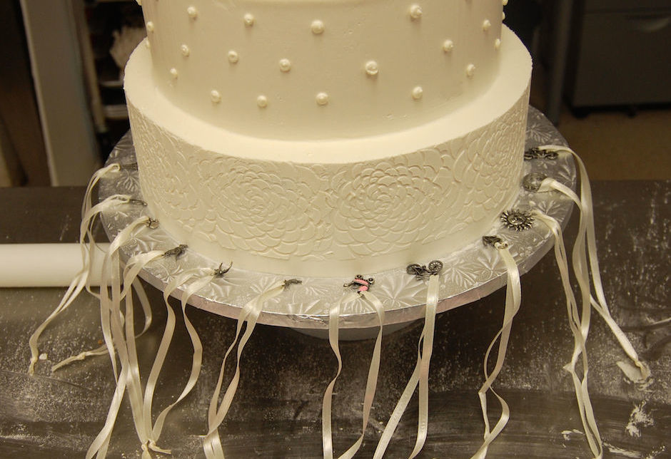 Cake Pulls: The Charming Southern Wedding Tradition You Might Like to Do for Your Bridesmaids ...