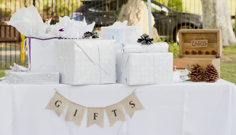 Here's Everything You Need to Know About Wedding Gift-Giving Etiquette ...