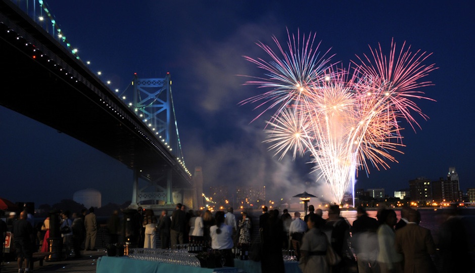 15 Fourth of July Fireworks Shows in Philly and The Surrounding Area ...