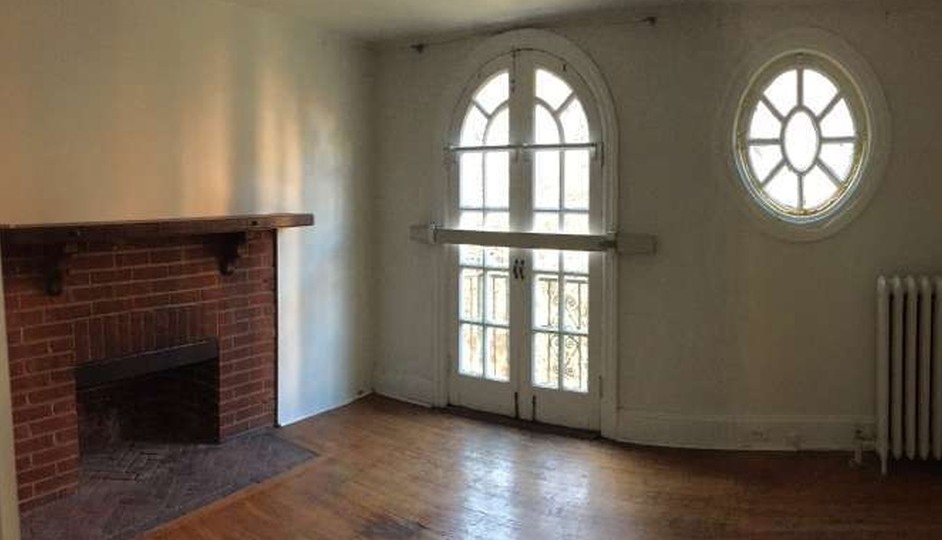 Trinity Tuesday: Rittenhouse Fixer Upper at Secluded Sansom Gardens ...