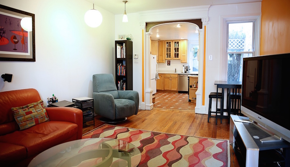 Philadelphia Trinity Home: A Big Little Beauty in Bella Vista