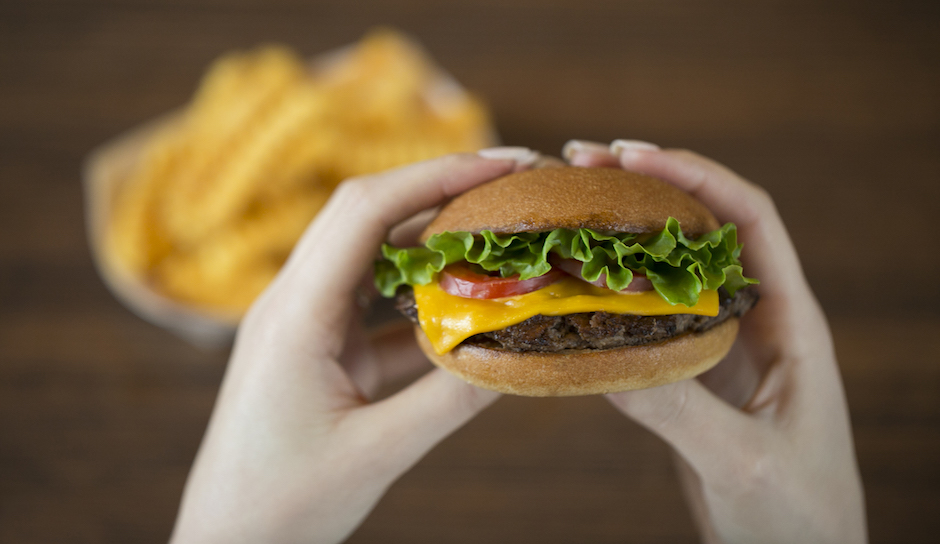 Shake Shack Has Gluten-Free Burger Buns Now | Be Well Philly
