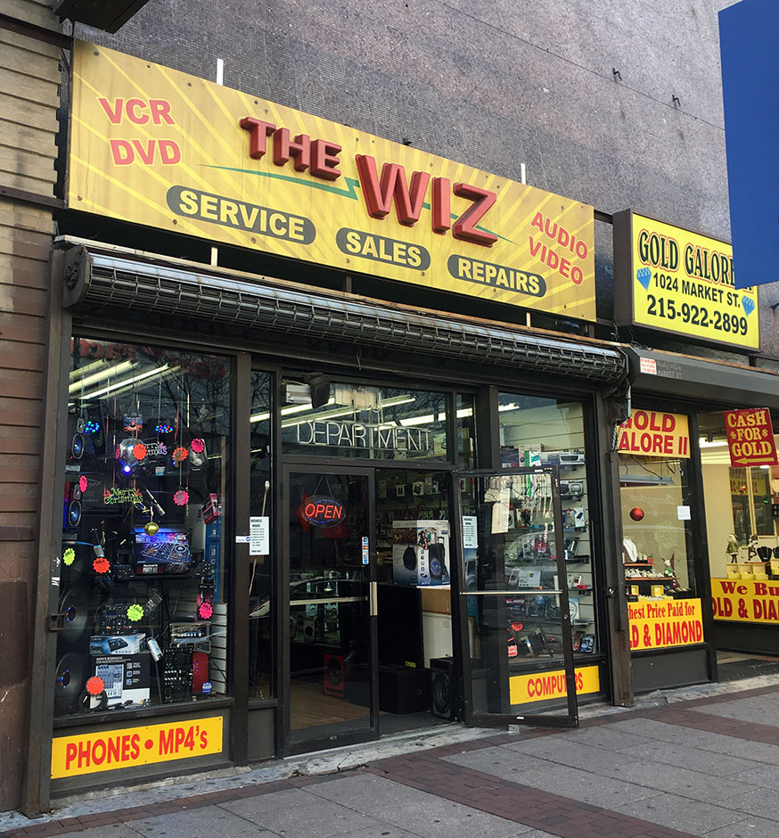 Electronics Store Using It’s Always Sunny Prop as Sign