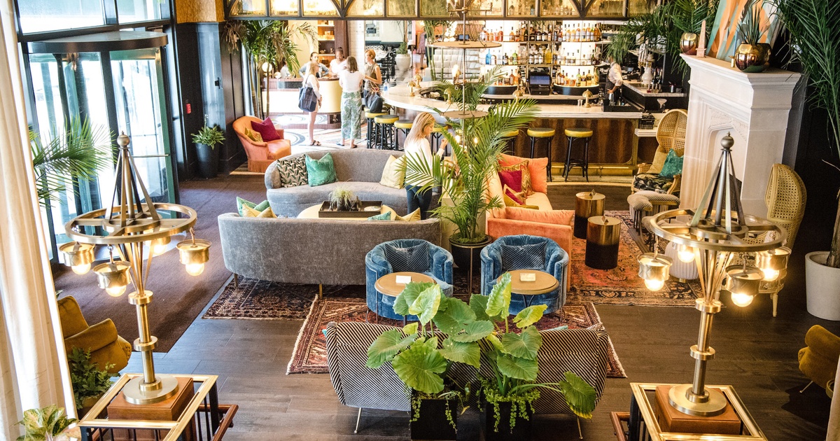 Restaurant Review: Louie Louie in University City