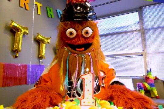 To Celebrate Gritty’s Birthday, Look at the Flyers Mascot’s Best Moments