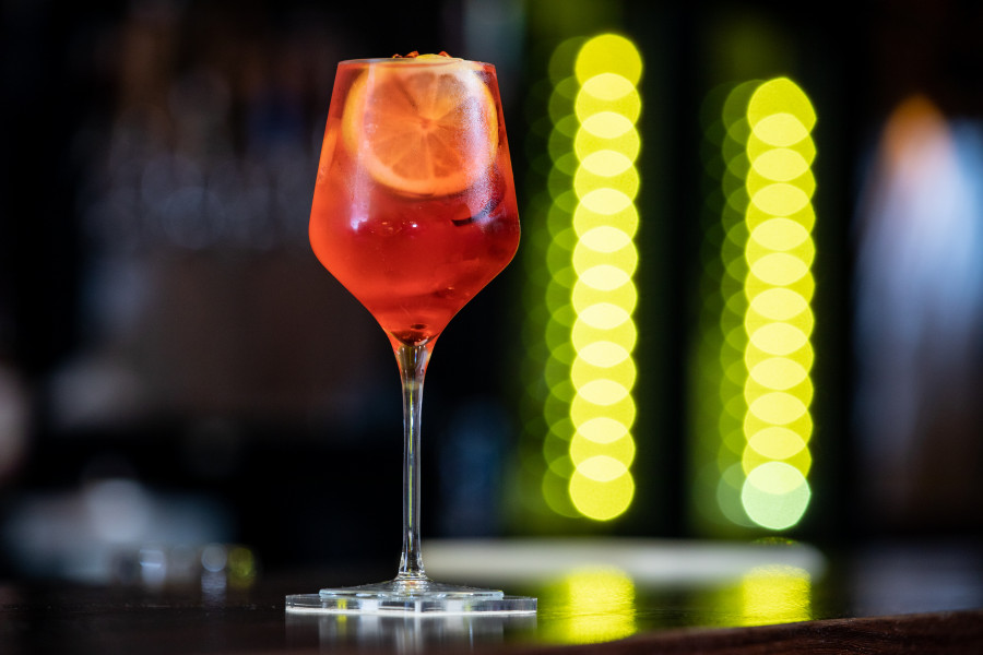 Inside Wine Dive, South Street's No-Fuss Wine Bar by the Hawthornes ...
