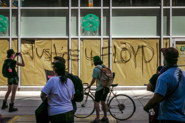 Main Line Photographer Captures Iconic Photo of Philly Riots