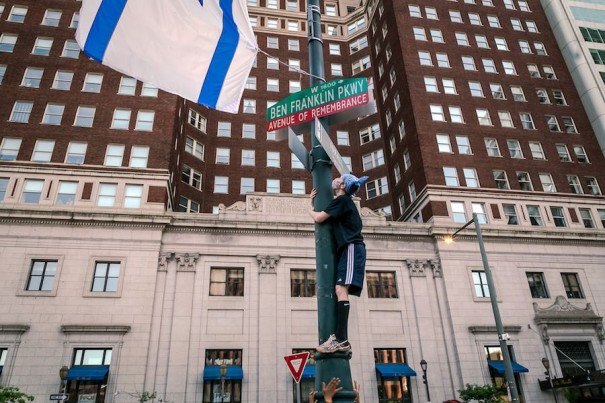 Main Line Photographer Captures Iconic Photo of Philly Riots