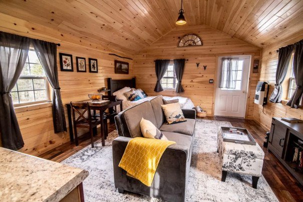 Woodsy Cabins Near Pennsylvania Hiking Trails to Book Now