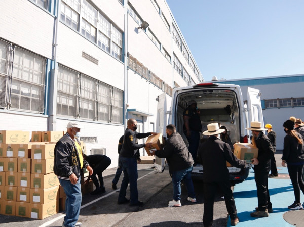 Sharing Excess Delivers 100,000 Pounds of Food Per Week