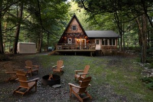 Woodsy Cabins Near Pennsylvania Hiking Trails to Book Now