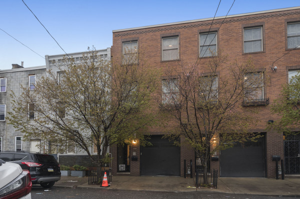 Just Listed: Grad Hospital Modern Traditional Row House For Sale