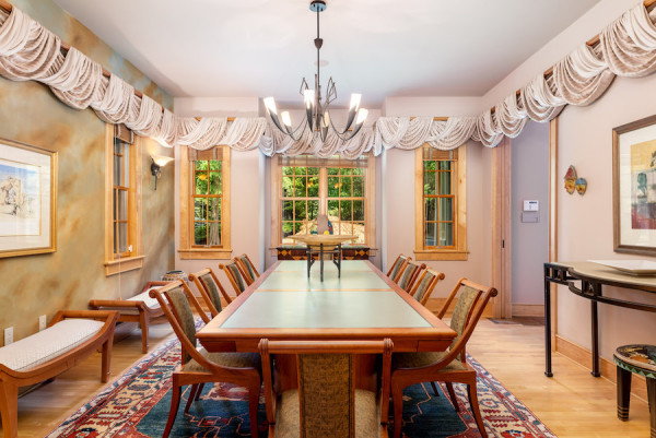 On the Market: Villanova Traditional Moderne House for Sale