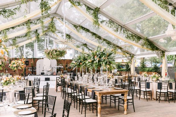 Franklin’s View Is the Latest Wedding Venue by Cescaphe