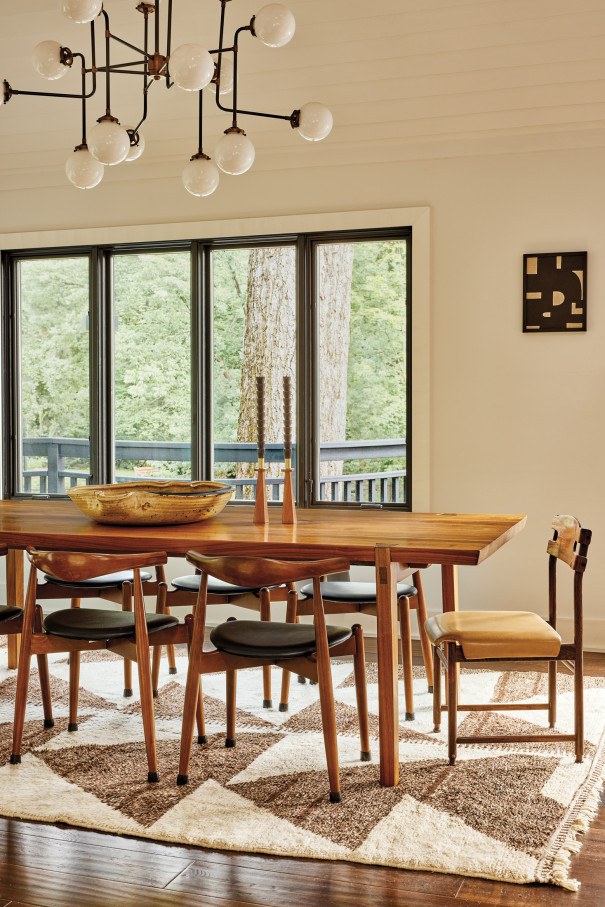 Mid-Century Modern and Farmhouse Styles Meet in Home Design