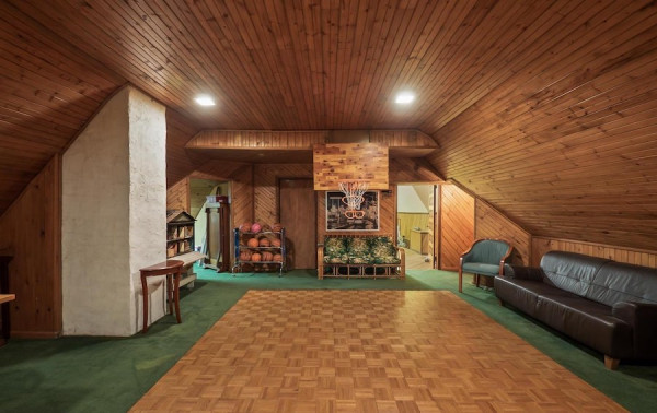 On the Market: Wyncote Tudor Revival Manor House for Sale