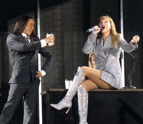 Photos: Taylor Swift and Her Closest Friends Take Philadelphia