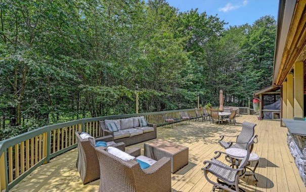 In the Poconos: Pocono Pines Rustic Manor House for Sale