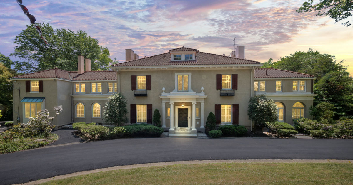 On the Market: Italianate Rydal Center-Hall Colonial House for Sale