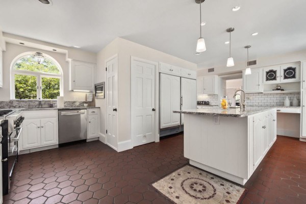 On the Market: Italianate Rydal Center-Hall Colonial House for Sale