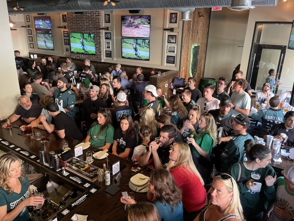The Best Philly Sports Bars to Watch the Eagles