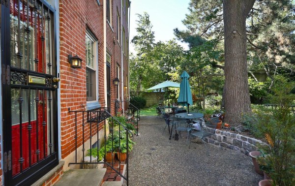 A Guide to Philly’s Trinities: The Original Tiny Houses