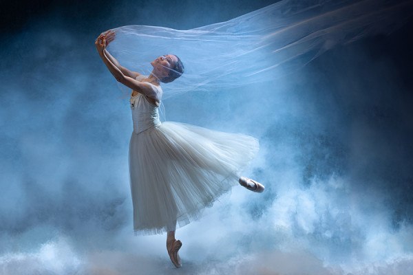 The Stunning Philly Production of this Classic Ghost Story Uses Romance ...