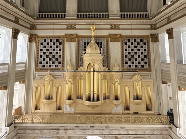 Philadelphia's Wanamaker Light Show Returns This Holiday Season