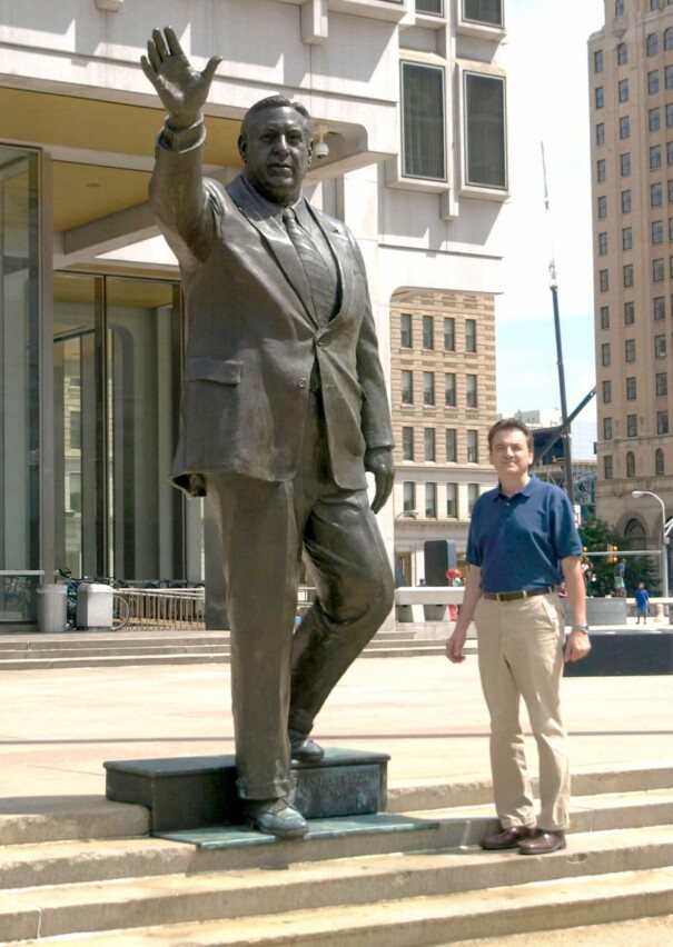 Frank Rizzo Fans Can't Find Someone Willing to Fix Statue